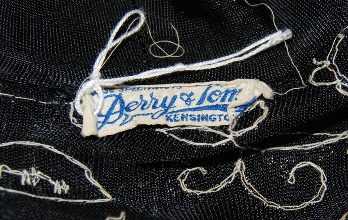 Embroidered 1920s Flapper Blouse - refashioner